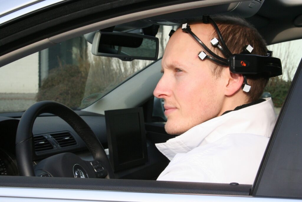 Brain controlled car steers, accelerates, brakes – ApplySci – Deep Tech ...