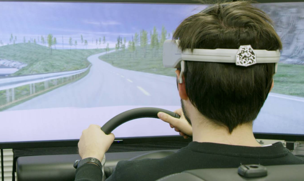 EEG + embedded sensors anticipate driver actions – ApplySci